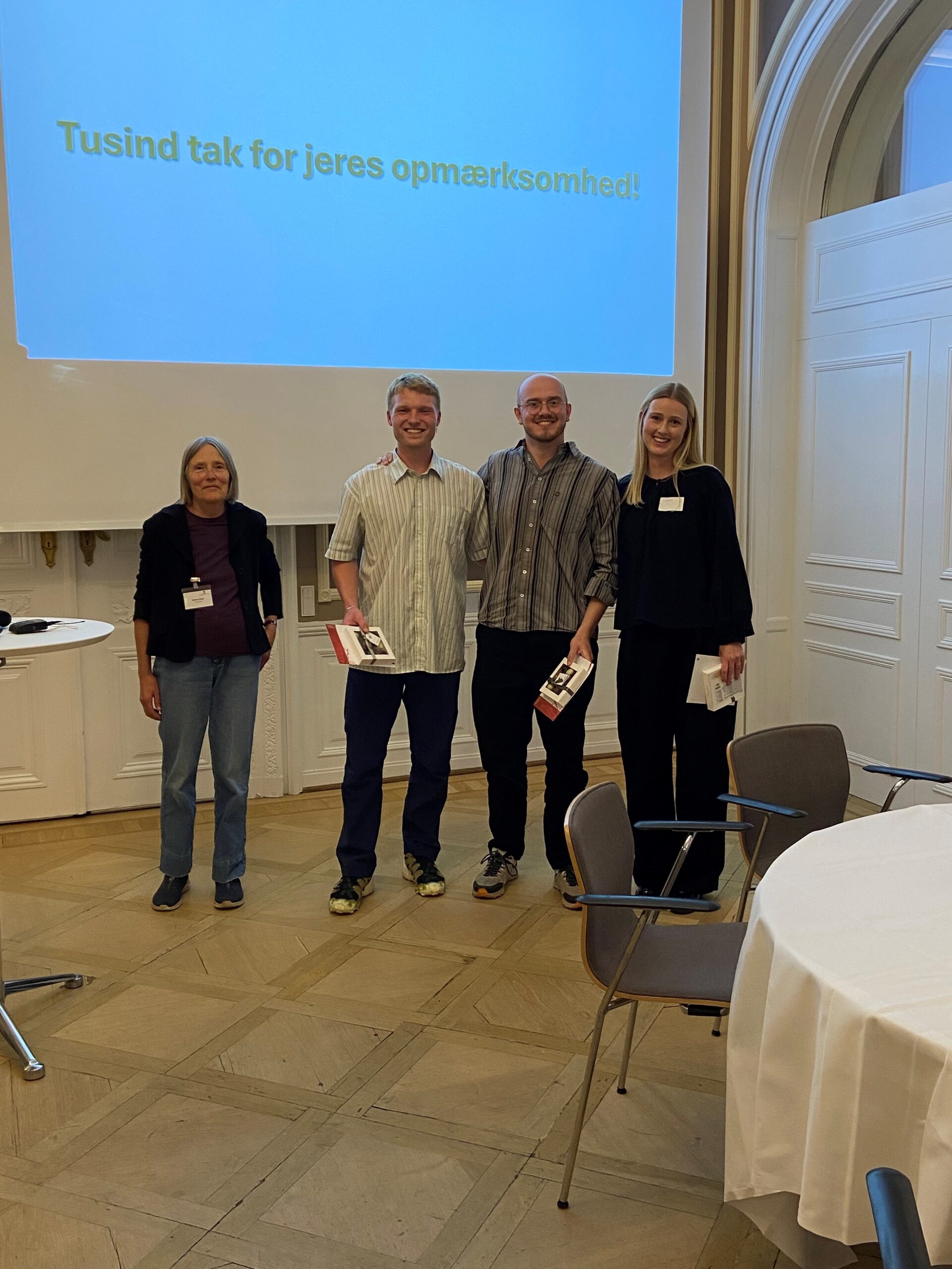 Uddeling af "Pris for bedste initiativ til medicinstuderende 2025 ...